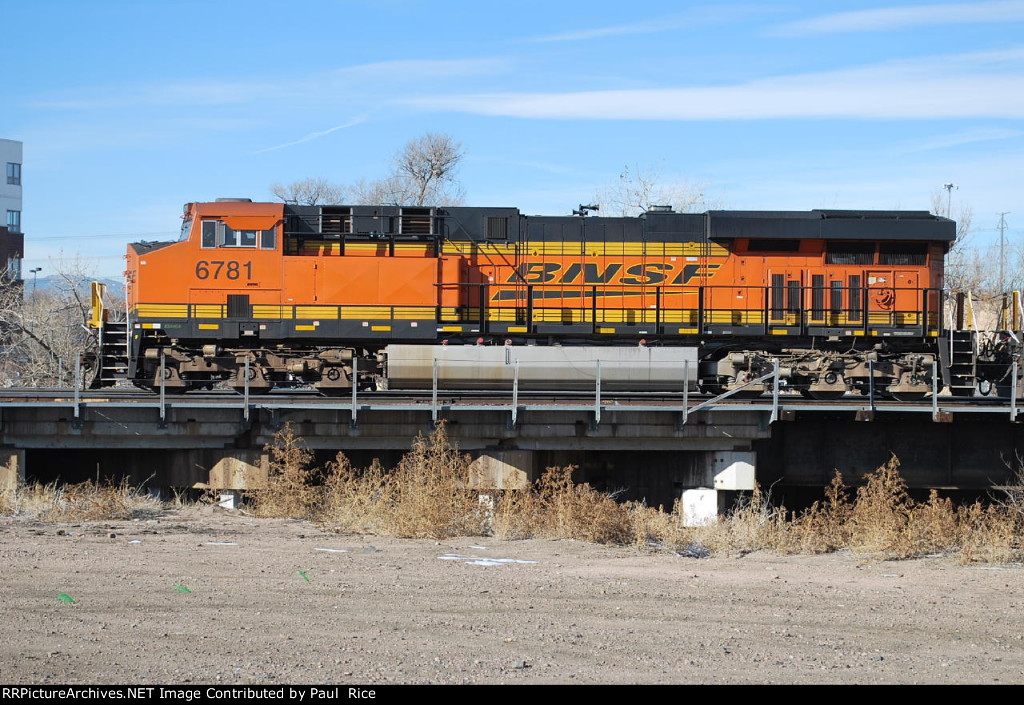 BNSF 6781